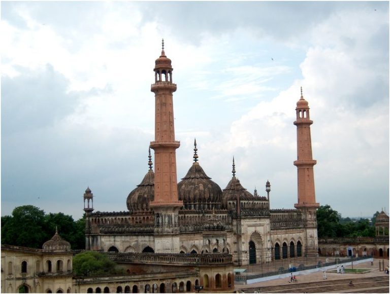 Lucknow best historical places 5 Best Tourist Places to visit in ...